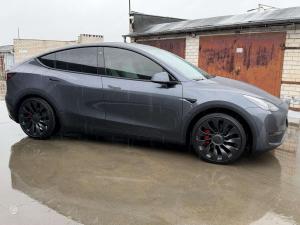 Tesla Model Y 2023 in Kaunas, with an engine capacity of 0.00 L and mileage of 44 thousand km for 28700 €, photo 3 on AUTOMOTO.COM.LV