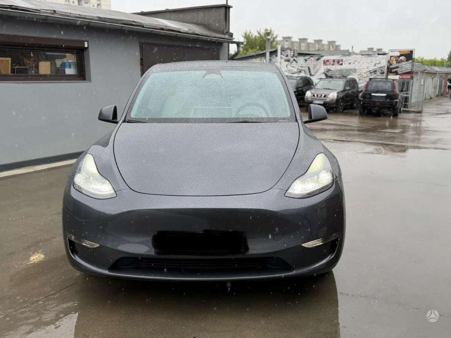 Tesla Model Y 2023 in Kaunas, with an engine capacity of 0.00 L and mileage of 44 thousand km for 28700 €, photo 5 on AUTOMOTO.COM.LV