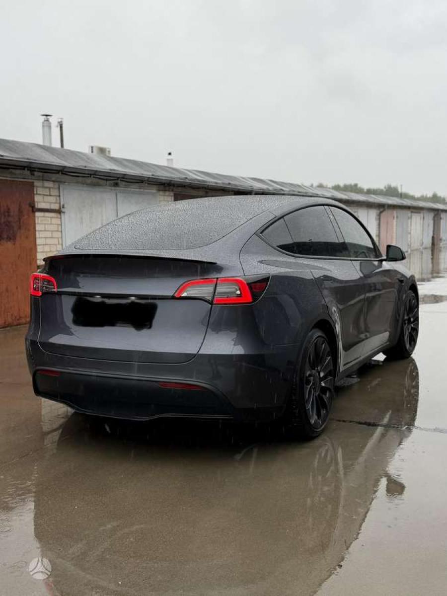 Tesla Model Y 2023 in Kaunas, with an engine capacity of 0.00 L and mileage of 44 thousand km for 28700 €, photo 6 on AUTOMOTO.COM.LV