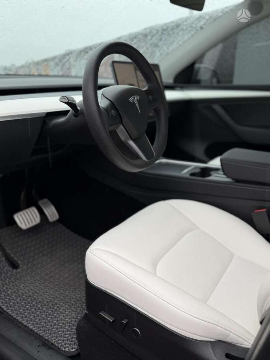 Tesla Model Y 2023 in Kaunas, with an engine capacity of 0.00 L and mileage of 44 thousand km for 28700 €, photo 8 on AUTOMOTO.COM.LV