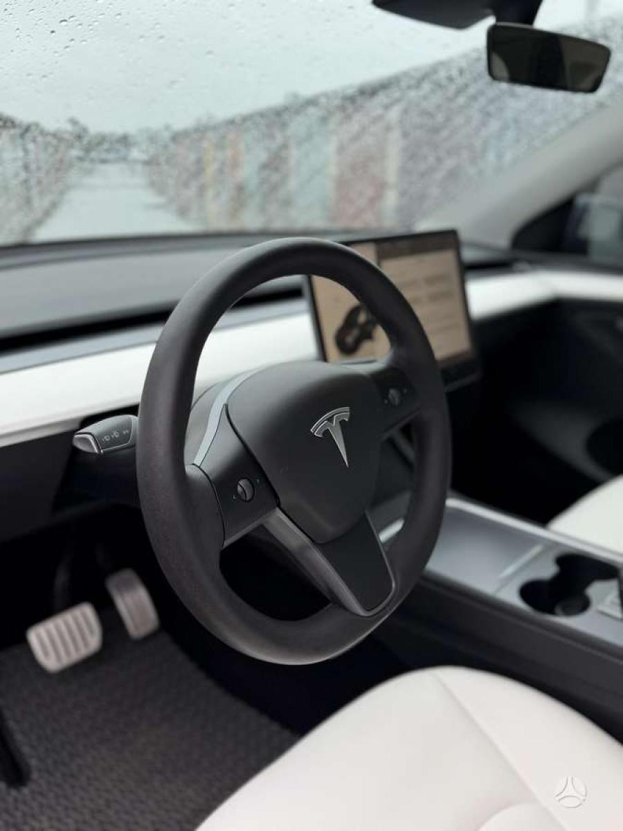 Tesla Model Y 2023 in Kaunas, with an engine capacity of 0.00 L and mileage of 44 thousand km for 28700 €, photo 11 on AUTOMOTO.COM.LV