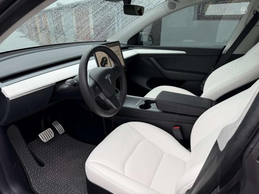 Tesla Model Y 2023 in Kaunas, with an engine capacity of 0.00 L and mileage of 44 thousand km for 28700 €, photo 12 on AUTOMOTO.COM.LV