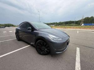 Tesla Model Y 2023 in Kaunas, with an engine capacity of 0.00 L and mileage of 44 thousand km for 27500 €, photo  on AUTOMOTO.COM.LV