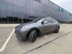 Tesla Model Y 2023 in Kaunas, with an engine capacity of 0.00 L and mileage of 44 thousand km for 27500 €, photo 3 on AUTOMOTO.COM.LV