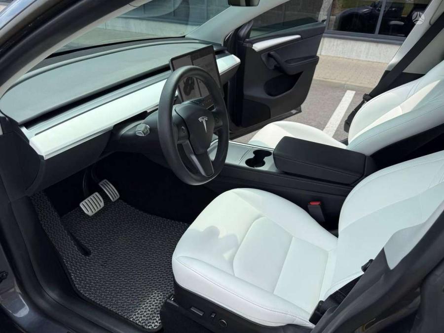 Tesla Model Y 2023 in Kaunas, with an engine capacity of 0.00 L and mileage of 44 thousand km for 27500 €, photo 11 on AUTOMOTO.COM.LV