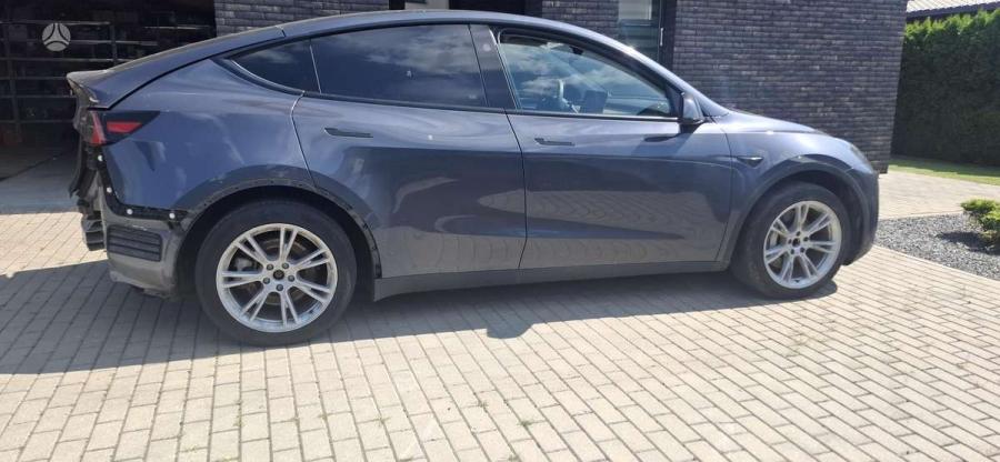 Tesla Model Y 2023 Viļņa, ar dzinēja tilpumu 0.00 L un nobraukumu 46 tūkst. km par 17700 €, foto 4 vietnē AUTOMOTO.COM.LV