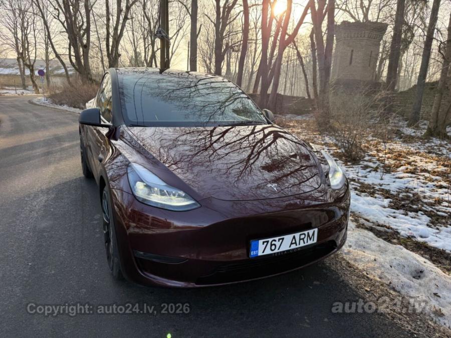 Tesla Model Y 2024 Tallina, ar dzinēja tilpumu 0.00 L un nobraukumu 22 tūkst. km par 44900 €, foto 1 vietnē AUTOMOTO.COM.LV