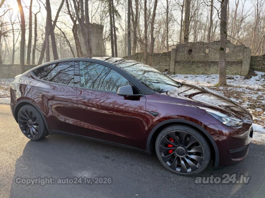 Tesla Model Y 2024 Tallina, ar dzinēja tilpumu 0.00 L un nobraukumu 22 tūkst. km par 44900 €, foto 2 vietnē AUTOMOTO.COM.LV