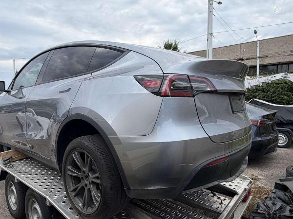 Tesla Model Y 2024 Kauņa, ar dzinēja tilpumu 0.00 L un nobraukumu 45 tūkst. km par 19500 €, foto 3 vietnē AUTOMOTO.COM.LV