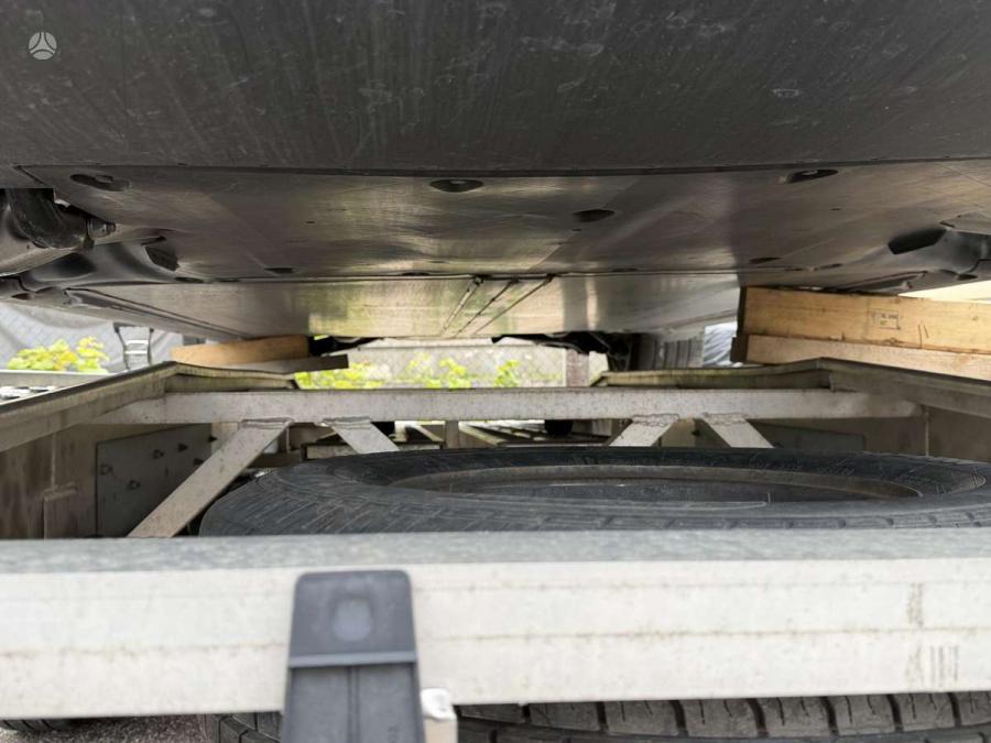 Tesla Model Y 2024 Kauņa, ar dzinēja tilpumu 0.00 L un nobraukumu 45 tūkst. km par 19500 €, foto 5 vietnē AUTOMOTO.COM.LV