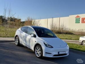 Tesla Model Y 2024 in Vilnius, with an engine capacity of 0.00 L and mileage of 55 thousand km for 29999 €, photo  on AUTOMOTO.COM.LV