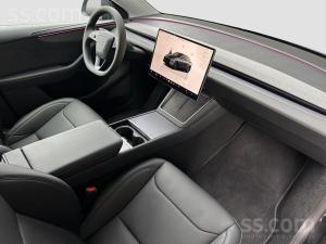 Tesla Model Y 2025 Rīga, ar dzinēja tilpumu 0.00 L un nobraukumu 10 tūkst. km par 62150 €, foto 6 vietnē AUTOMOTO.COM.LV
