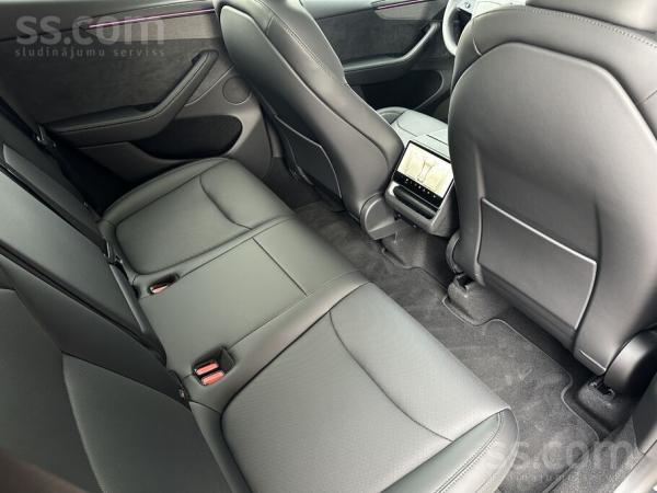 Tesla Model Y 2025 Rīga, ar dzinēja tilpumu 0.00 L un nobraukumu 10 tūkst. km par 62300 €, foto 10 vietnē AUTOMOTO.COM.LV