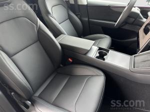 Tesla Model Y 2026 Rīga, ar dzinēja tilpumu 0.00 L un nobraukumu 10 tūkst. km par 63550 €, foto 4 vietnē AUTOMOTO.COM.LV