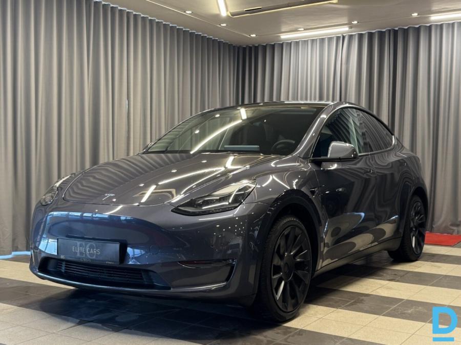 Grey Tesla Model Y 2021 in Marupe, with an engine capacity of 0.00 L and mileage of 105 thousand km for 27990 €, photo 1 on AUTOMOTO.COM.LV