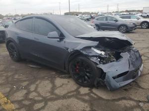 Pelēks Tesla Model Y 2022 Kauņa, ar dzinēja tilpumu 0.00 L un nobraukumu 67 tūkst. km par 13500 €, foto 4 vietnē AUTOMOTO.COM.LV