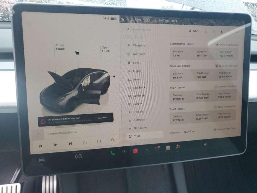 Pelēks Tesla Model Y 2022 Kauņa, ar dzinēja tilpumu 0.00 L un nobraukumu 67 tūkst. km par 13500 €, foto 9 vietnē AUTOMOTO.COM.LV