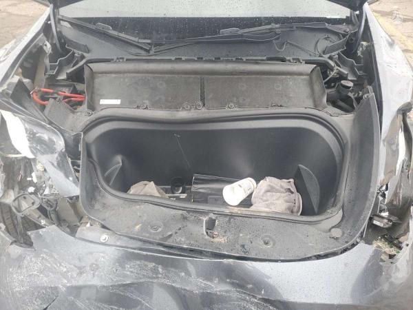 Grey Tesla Model Y 2022 in Kaunas, with an engine capacity of 0.00 L and mileage of 67 thousand km for 13500 €, photo 11 on AUTOMOTO.COM.LV