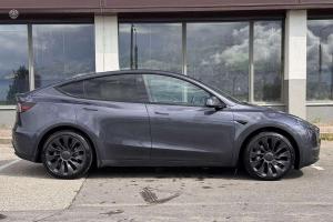 Grey Tesla Model Y 2022 in Vilnius, with an engine capacity of 0.00 L and mileage of 159 thousand km for 24999 €, photo 7 on AUTOMOTO.COM.LV