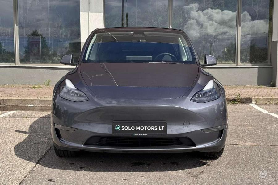 Grey Tesla Model Y 2022 in Vilnius, with an engine capacity of 0.00 L and mileage of 159 thousand km for 24999 €, photo 9 on AUTOMOTO.COM.LV