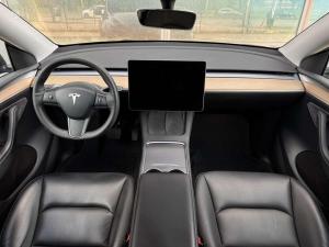 Grey Tesla Model Y 2022 in Vilnius, with an engine capacity of 0.00 L and mileage of 159 thousand km for 24999 €, photo 20 on AUTOMOTO.COM.LV