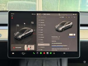 Grey Tesla Model Y 2022 in Vilnius, with an engine capacity of 0.00 L and mileage of 159 thousand km for 24999 €, photo 21 on AUTOMOTO.COM.LV