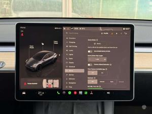Grey Tesla Model Y 2022 in Vilnius, with an engine capacity of 0.00 L and mileage of 159 thousand km for 24999 €, photo 22 on AUTOMOTO.COM.LV