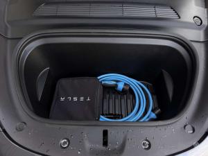Grey Tesla Model Y 2022 in Vilnius, with an engine capacity of 0.00 L and mileage of 159 thousand km for 24999 €, photo 28 on AUTOMOTO.COM.LV