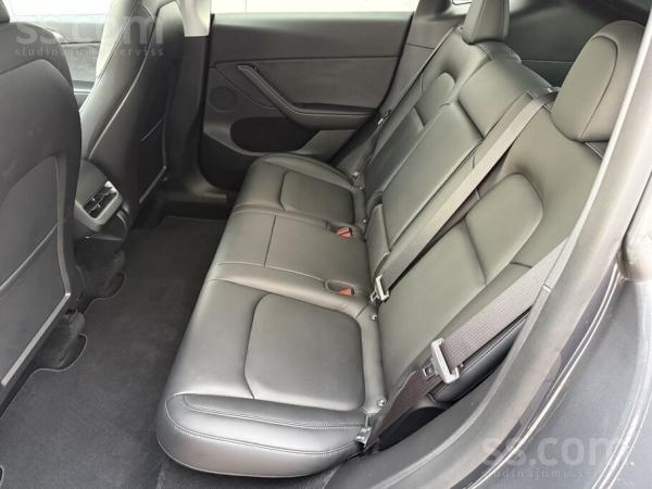 Grey Tesla Model Y 2022 in Riga, with an engine capacity of 0.00 L and mileage of 98 thousand km for 33500 €, photo 10 on AUTOMOTO.COM.LV
