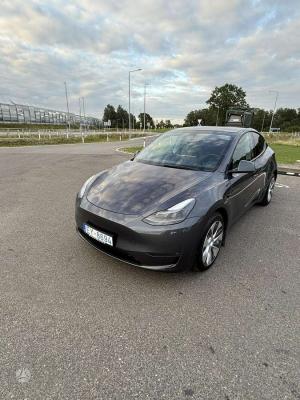 Grey Tesla Model Y 2022 in Marijampole, with an engine capacity of 0.00 L and mileage of 135 thousand km for 27900 €, photo  on AUTOMOTO.COM.LV