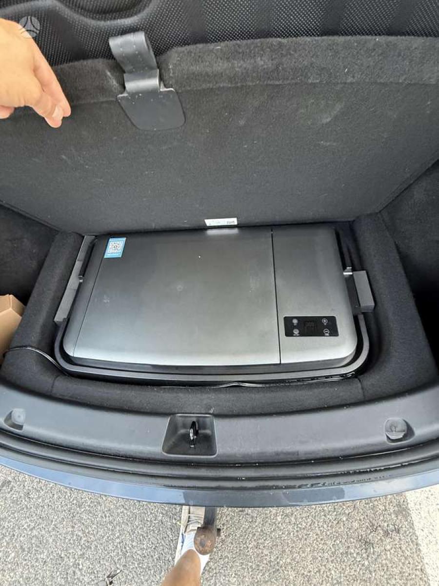Grey Tesla Model Y 2022 in Marijampole, with an engine capacity of 0.00 L and mileage of 135 thousand km for 27900 €, photo 14 on AUTOMOTO.COM.LV