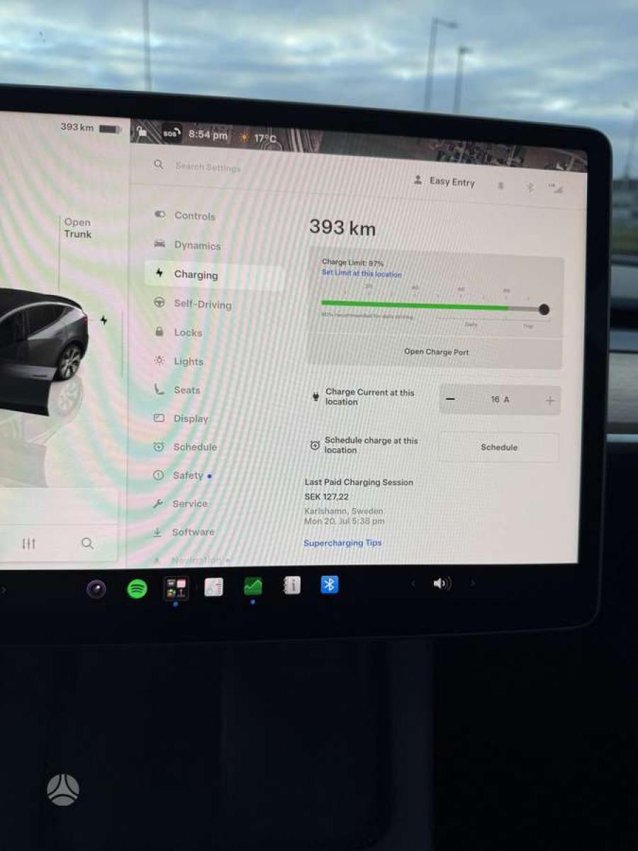 Grey Tesla Model Y 2022 in Marijampole, with an engine capacity of 0.00 L and mileage of 135 thousand km for 27900 €, photo 25 on AUTOMOTO.COM.LV