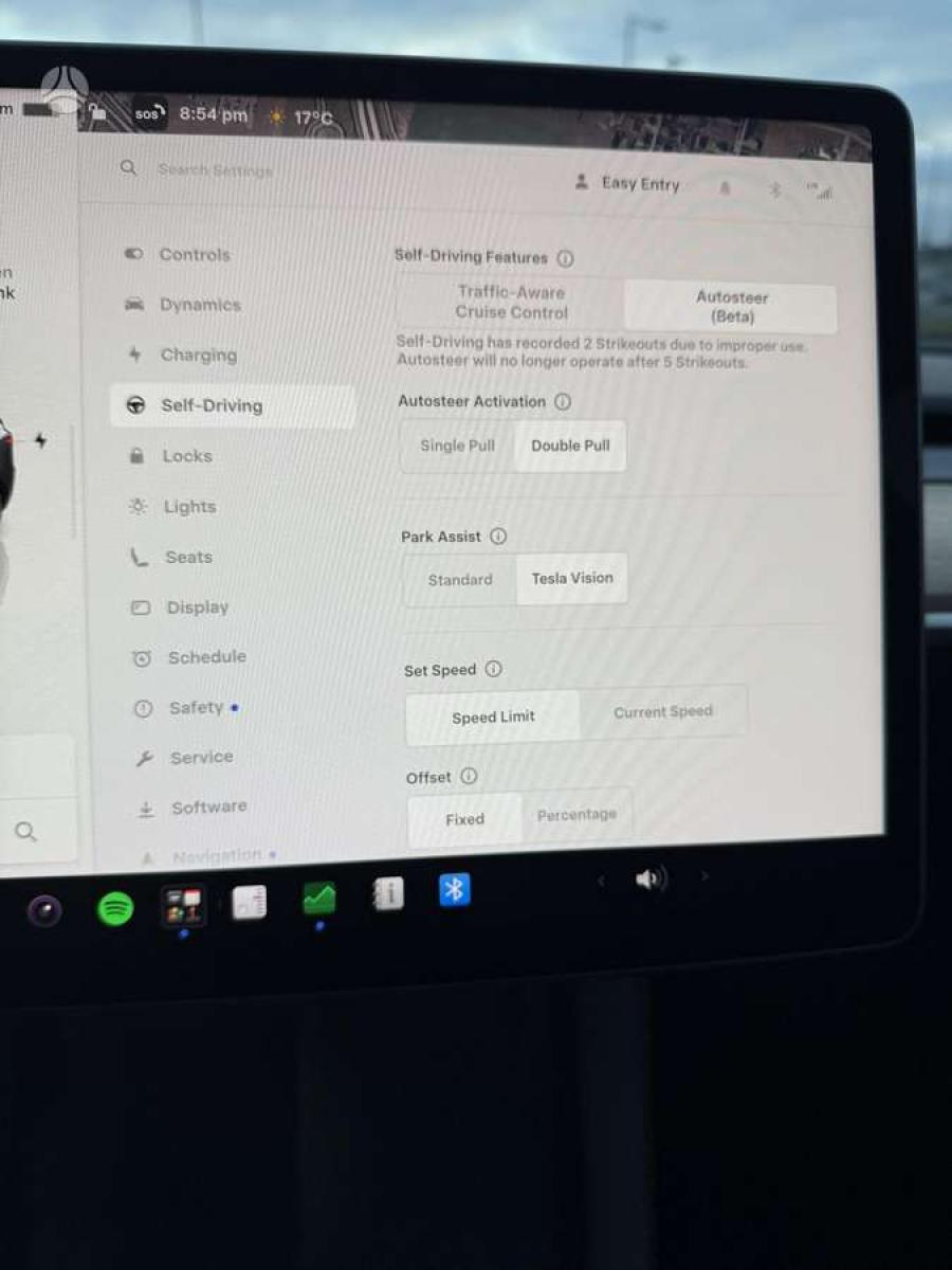 Grey Tesla Model Y 2022 in Marijampole, with an engine capacity of 0.00 L and mileage of 135 thousand km for 27900 €, photo 26 on AUTOMOTO.COM.LV