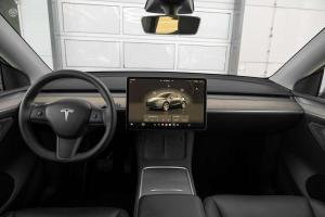 Pelēks Tesla Model Y 2022 Viļņa, ar dzinēja tilpumu 0.00 L un nobraukumu 116 tūkst. km par 29000 €, foto 16 vietnē AUTOMOTO.COM.LV