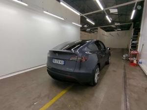 Grey Tesla Model Y 2022 in Vilnius, with an engine capacity of 0.00 L and mileage of 102 thousand km for 33490 €, photo 6 on AUTOMOTO.COM.LV