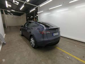 Серый Тесла Модель Y 2022 в Вильнюс, объемом двигателя 0.00 л и пробегом 102 тыс. км за 33490 €, фото 5 на AUTOMOTO.COM.LV