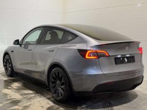 Pelēks Tesla Model Y 2023 Viļņa, ar dzinēja tilpumu 0.00 L un nobraukumu 33 tūkst. km par 41950 €, foto 4 vietnē AUTOMOTO.COM.LV