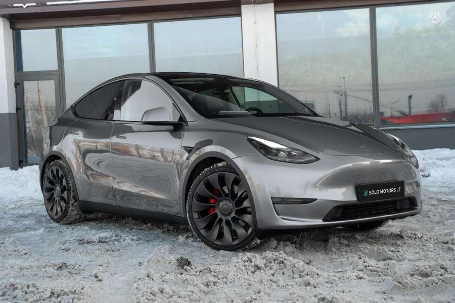 Grey Tesla Model Y 2023 in Vilnius, with an engine capacity of 0.00 L and mileage of 39 thousand km for 37000 €, photo 8 on AUTOMOTO.COM.LV