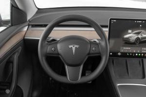 Grey Tesla Model Y 2023 in Vilnius, with an engine capacity of 0.00 L and mileage of 39 thousand km for 37000 €, photo 17 on AUTOMOTO.COM.LV