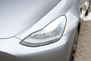 Grey Tesla Model Y 2023 in Vilnius, with an engine capacity of 0.00 L and mileage of 29 thousand km for 40900 €, photo 10 on AUTOMOTO.COM.LV