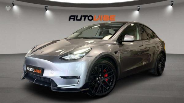 Grey Tesla Model Y 2023 in Vilnius, with an engine capacity of 0.00 L and mileage of 50 thousand km for 42777 €, photo 2 on AUTOMOTO.COM.LV