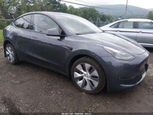Pelēks Tesla Model Y 2023 Klaipėda, ar dzinēja tilpumu 0.00 L un nobraukumu 35 tūkst. km par 20000 €, foto  vietnē AUTOMOTO.COM.LV