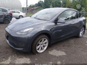 Grey Tesla Model Y 2023 in Klaipeda, with an engine capacity of 0.00 L and mileage of 35 thousand km for 20000 €, photo 3 on AUTOMOTO.COM.LV