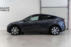 Grey Tesla Model Y 2023 in Vilnius, with an engine capacity of 0.00 L and mileage of 76 thousand km for 26500 €, photo 5 on AUTOMOTO.COM.LV