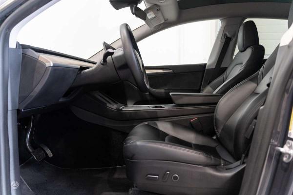 Pelēks Tesla Model Y 2023 Viļņa, ar dzinēja tilpumu 0.00 L un nobraukumu 76 tūkst. km par 26500 €, foto 10 vietnē AUTOMOTO.COM.LV
