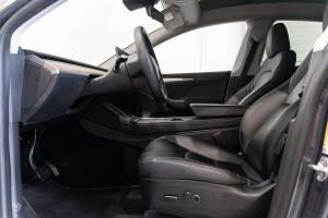 Grey Tesla Model Y 2023 in Vilnius, with an engine capacity of 0.00 L and mileage of 76 thousand km for 26500 €, photo 10 on AUTOMOTO.COM.LV