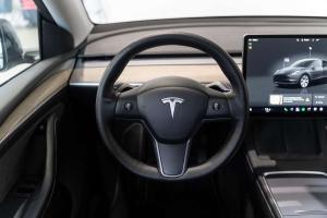 Grey Tesla Model Y 2023 in Vilnius, with an engine capacity of 0.00 L and mileage of 76 thousand km for 26500 €, photo 16 on AUTOMOTO.COM.LV