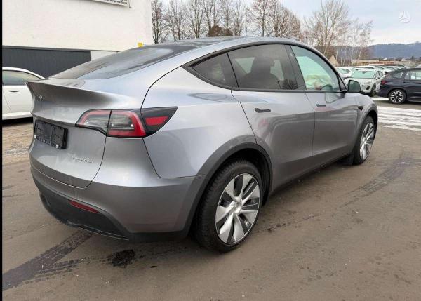 Pelēks Tesla Model Y 2024 Klaipėda, ar dzinēja tilpumu 0.00 L un nobraukumu 27 tūkst. km par 12100 €, foto 4 vietnē AUTOMOTO.COM.LV