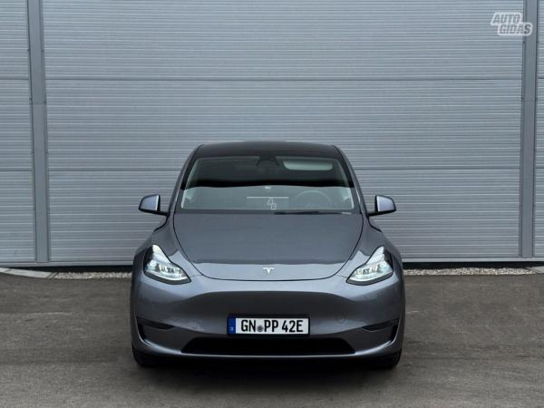 Grey Tesla Model Y 2024 in Klaipeda, with an engine capacity of 0.00 L and mileage of 17 thousand km for 37750 €, photo 1 on AUTOMOTO.COM.LV