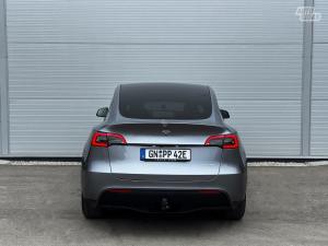 Grey Tesla Model Y 2024 in Klaipeda, with an engine capacity of 0.00 L and mileage of 17 thousand km for 37750 €, photo 4 on AUTOMOTO.COM.LV